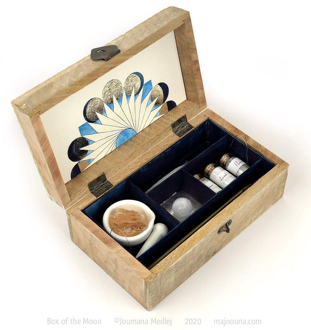 Box of Luna - Majnouna
